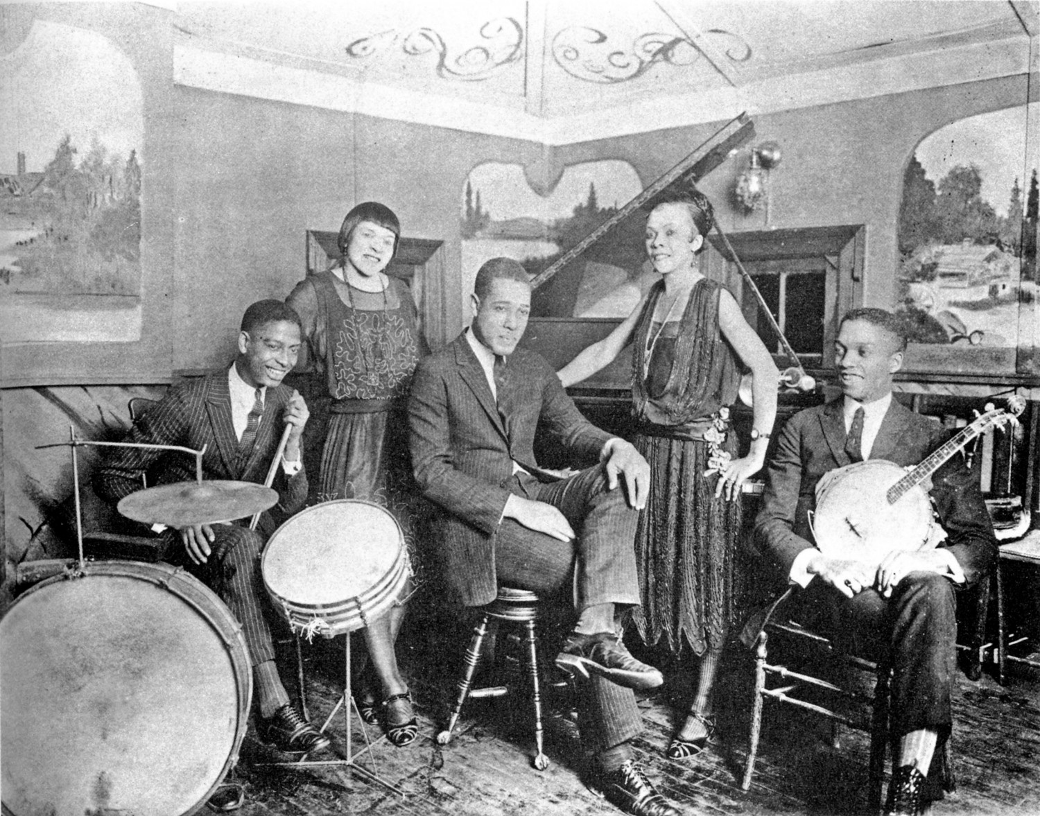 p. 45, Au club de Louis Thomas, avec Sonny Greer (batterie), X, Coll ...